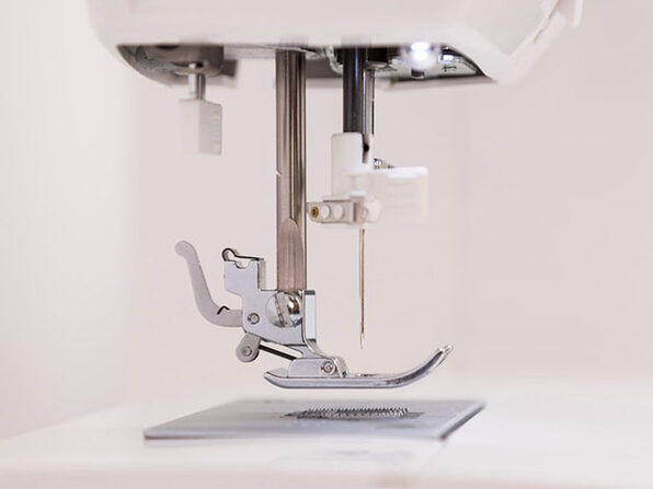 SINGER® Sew Mate™ 5400 Sewing Machine (Refurbished) | Joyus