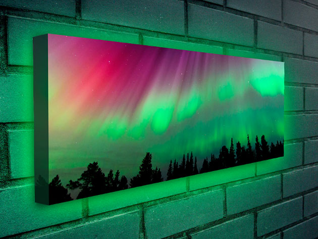 Moderndek Backlit Canvas (Polar Light) | Hongkiat